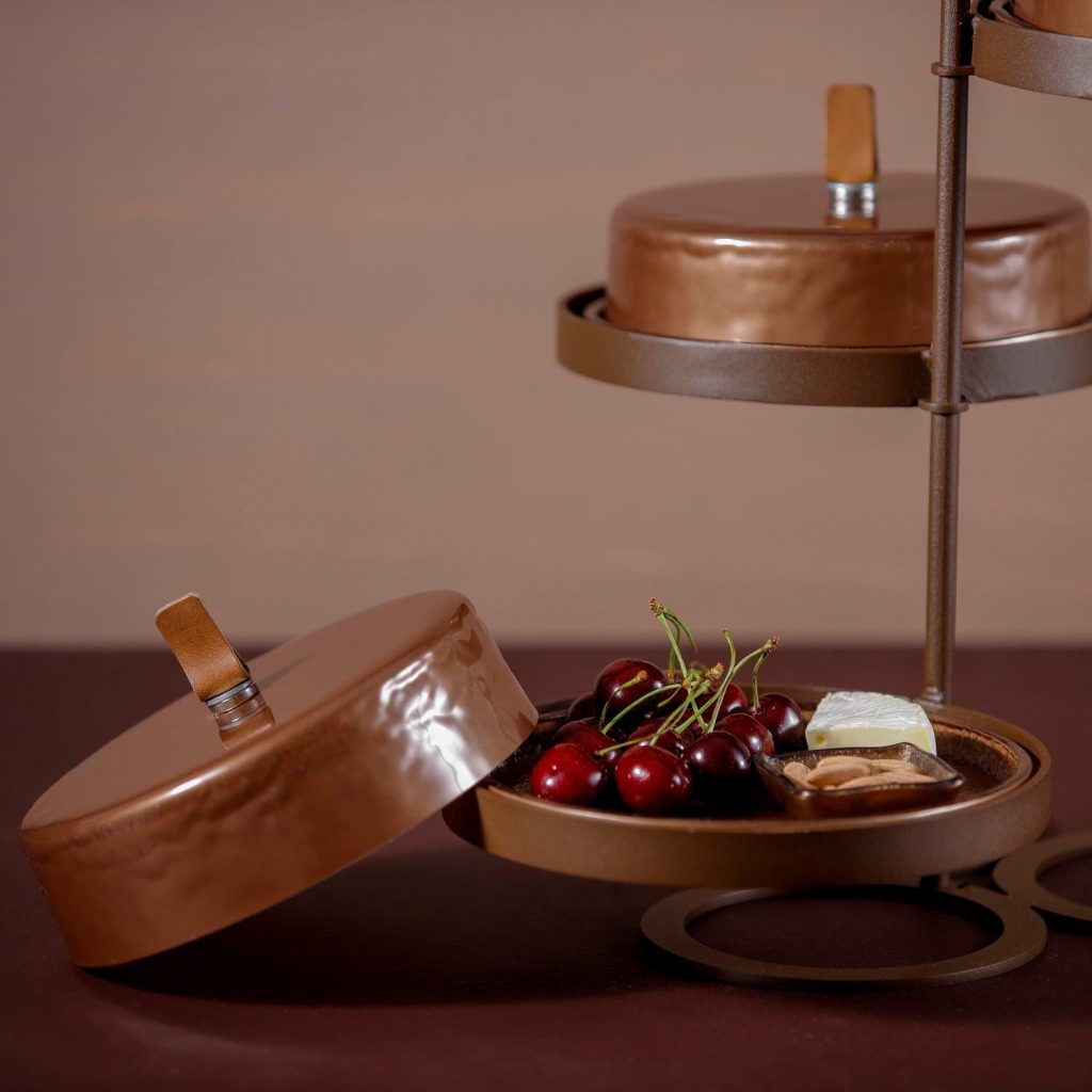 Dome Plate Cover w/ Magnetic Leather Handle | MyGlassStudio